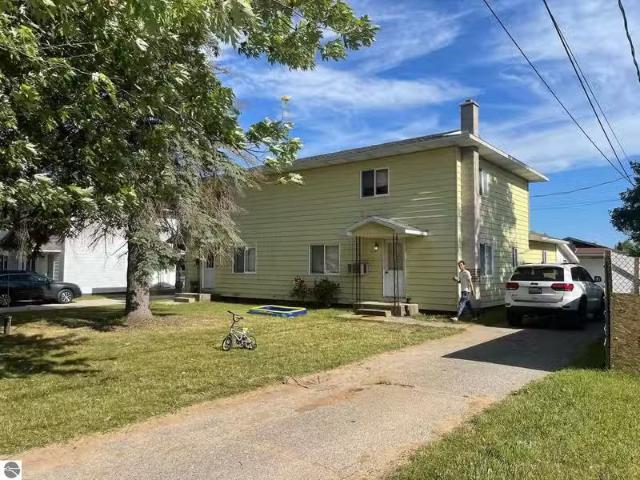 5210 W Mobile Trail, Traverse City, MI 49685 648643308