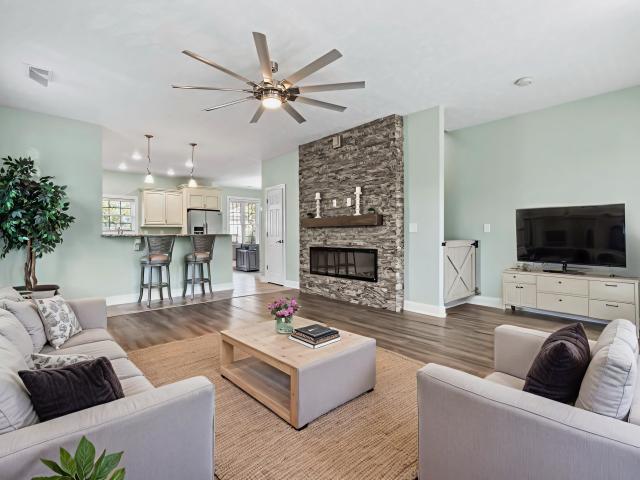 5211 Mount Pleasant Dr