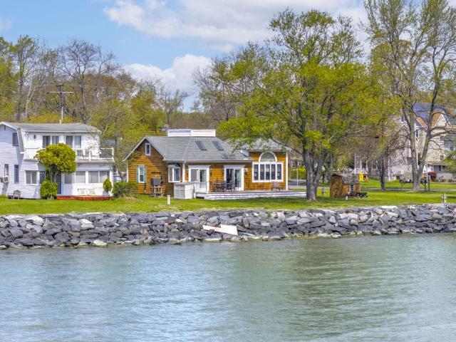 5211 Al Jones Dr, Shady Side, MD 20764 | MLS #MDAA2142 | Compass