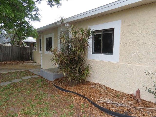 5211 Jersey Ave S, Gulfport, FL 33707