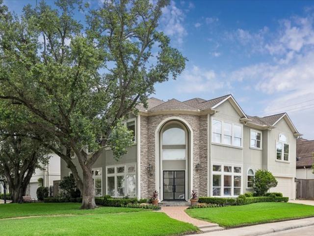 5211 Pocahontas St, Bellaire, TX 77401