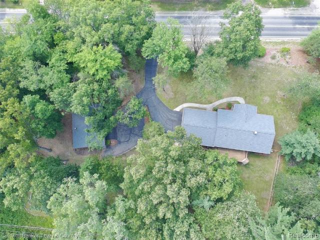 5211 Strawberry Lake Road