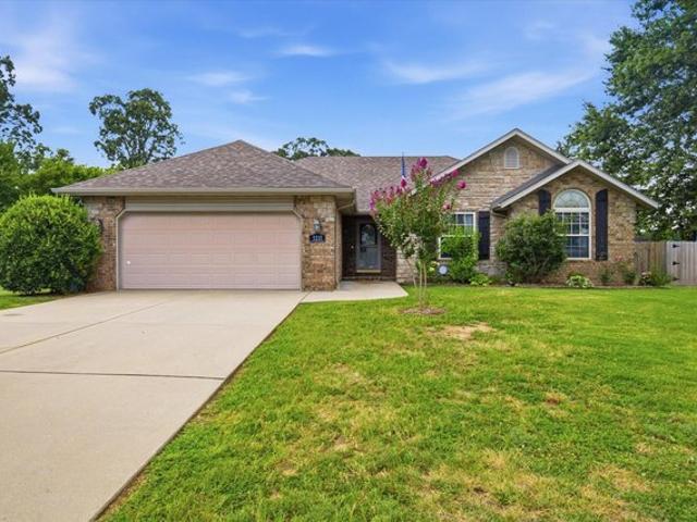 5211 S Fieldstone Rd, Battlefield, MO 65619