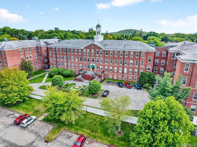 5211 Villa At The