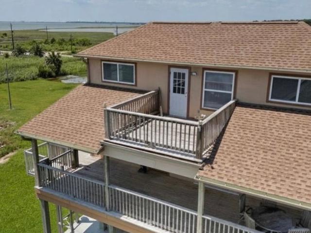 5212 Bayside Drive