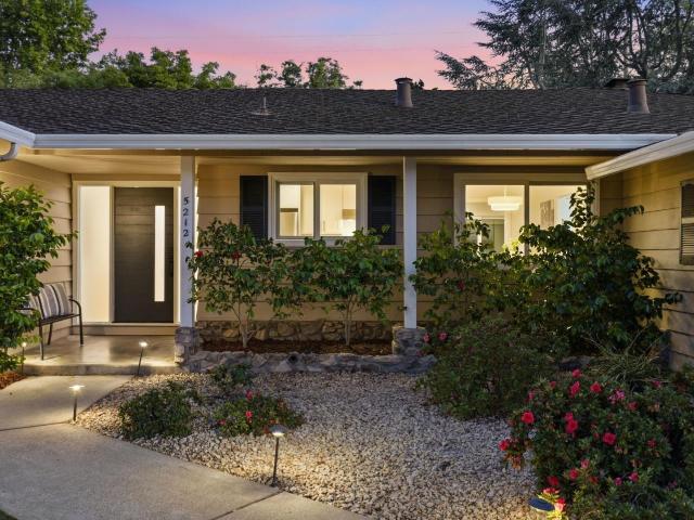 5212 Country Lane