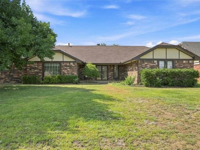 5212 Eden Dr, Oklahoma City, OK 73135