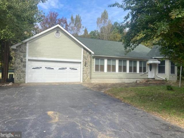 5212 Killens Pond Rd, Felton, DE 19943