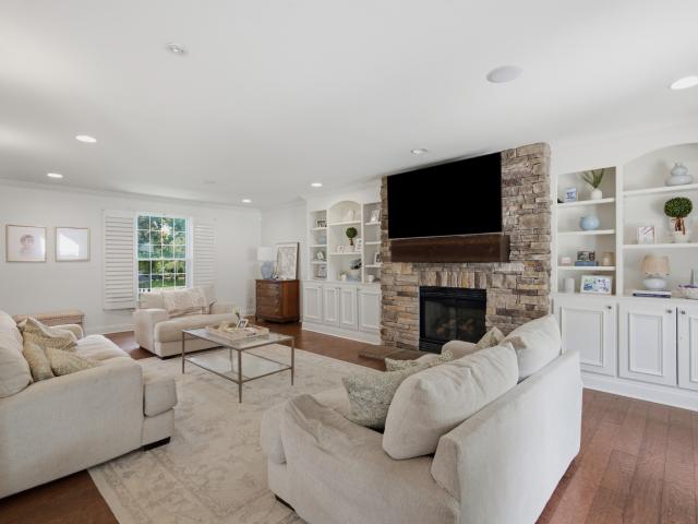 5212 Williamsburg Rd
