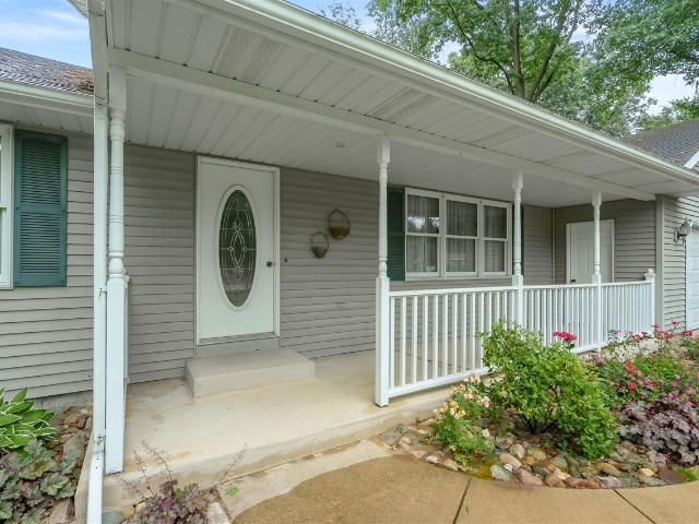 52135 Nancy Lane
