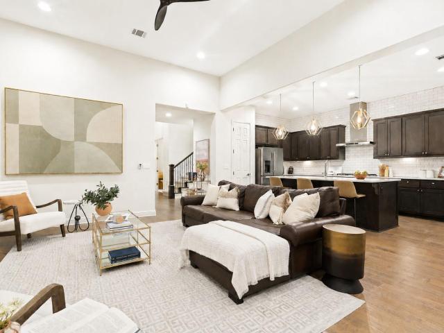 5213 Mandevilla Dr