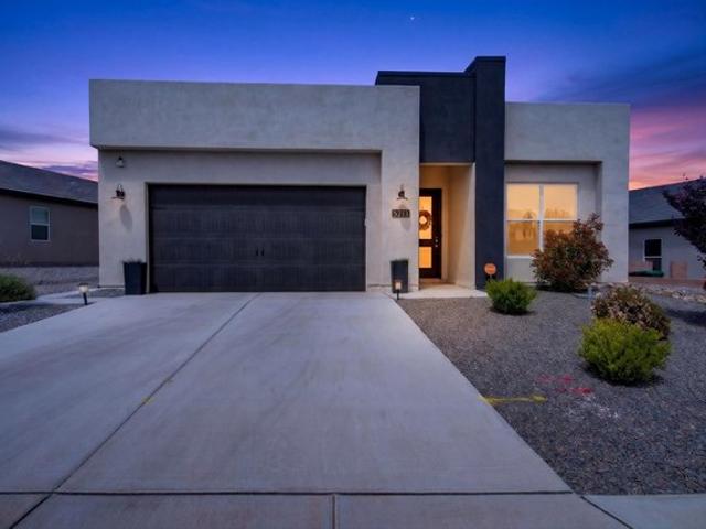 5213 Bullseye Rd NE, Rio Rancho, NM 87144