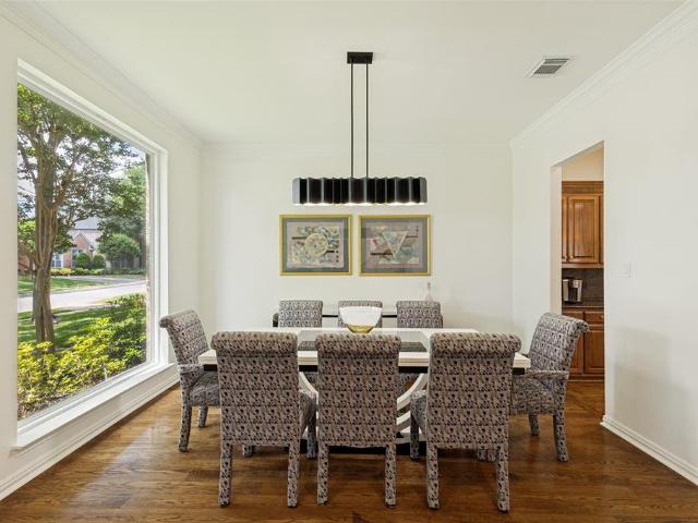 5213 Tennington Park