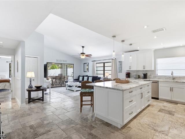 521 102nd Ave N, Naples, FL 34108 | MLS #2026002