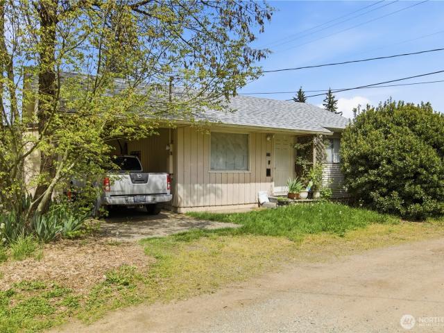 521 & 523 Boulevard Road SE