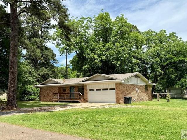 521 Cody St, Wake Village, TX 75501