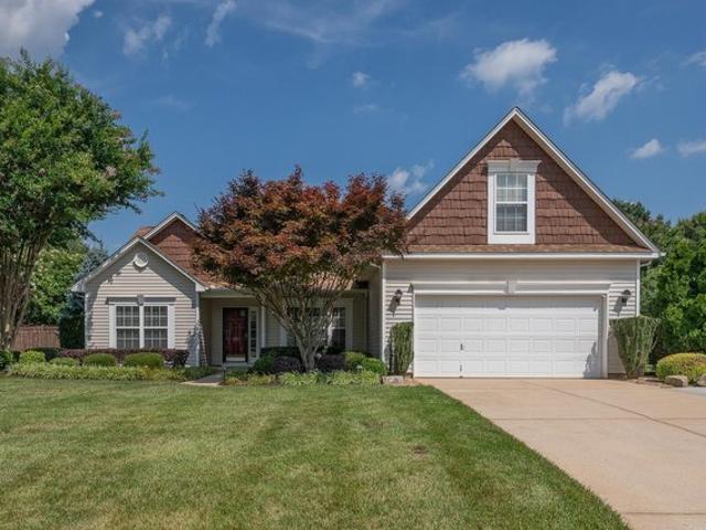 521 Carey Dr, Greer, SC 29651