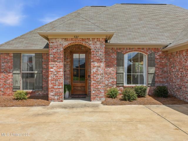 521 Carpenter Cove