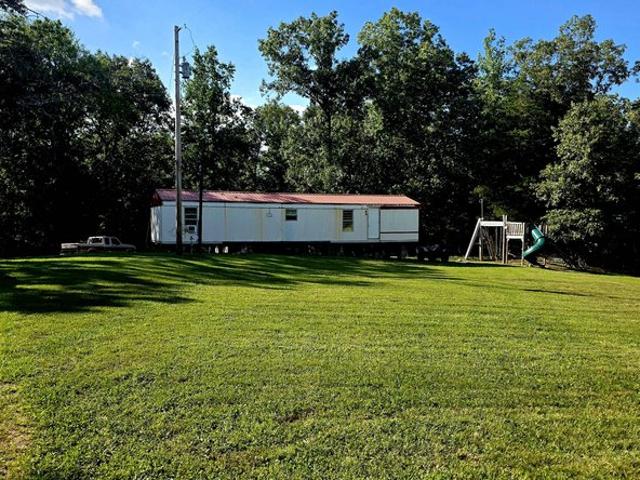 521 Cedar Knob Rd, Benton, KY 42025