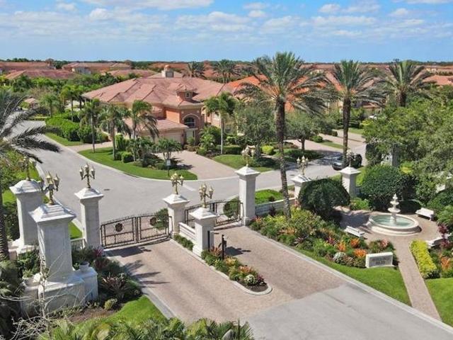 521 Avellino Isles Circle 202, Naples, FL