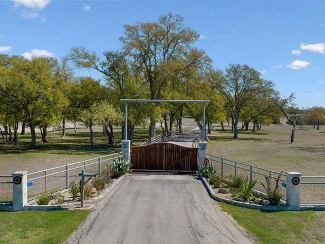 521 Bluff Creek Rd Lot 12, Center Point, TX 78010
