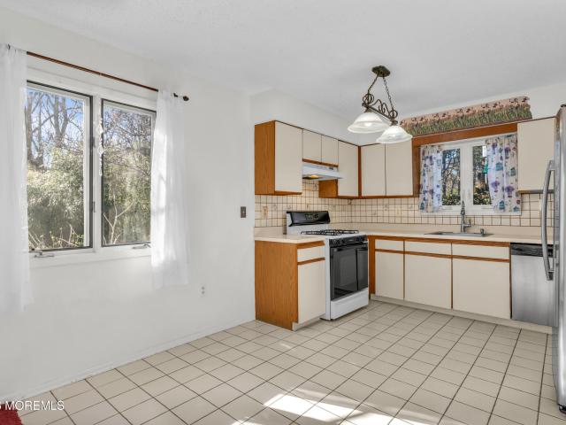 521 Dorothy Place