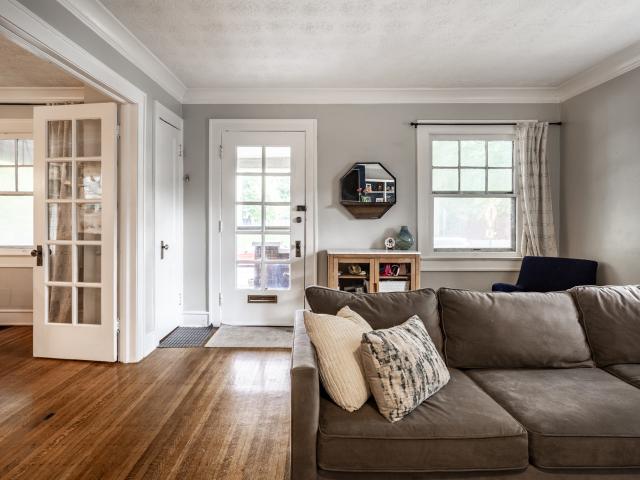 521 E 42nd Street