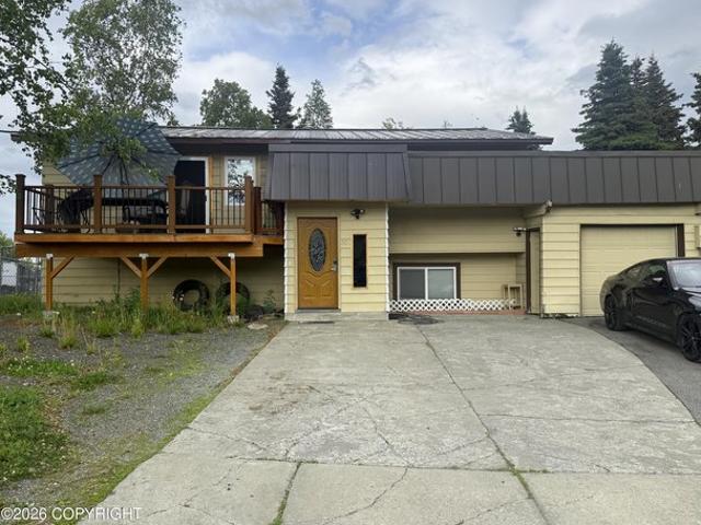 521 E 46th Pl, Anchorage, AK 99503