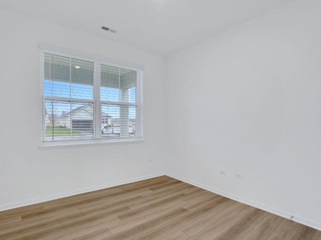 521 E 127th Place