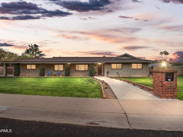 521 E Canterbury Ln, Phoenix, AZ 85022