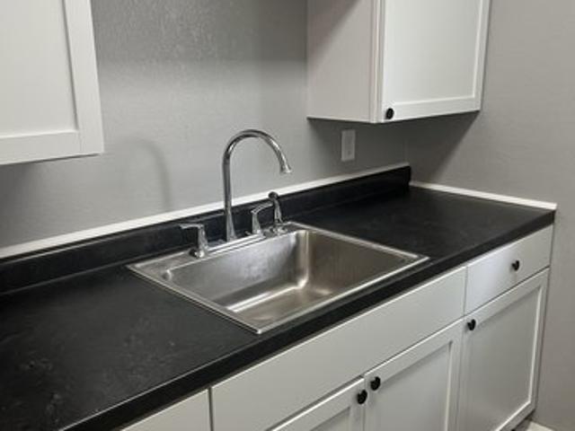 521 E F St, Iron Mountain, MI 49801