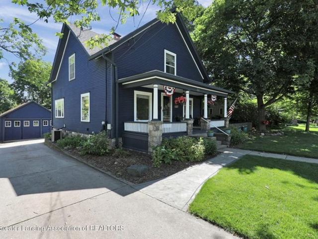 521 E Jefferson St, Grand Ledge, MI 48837