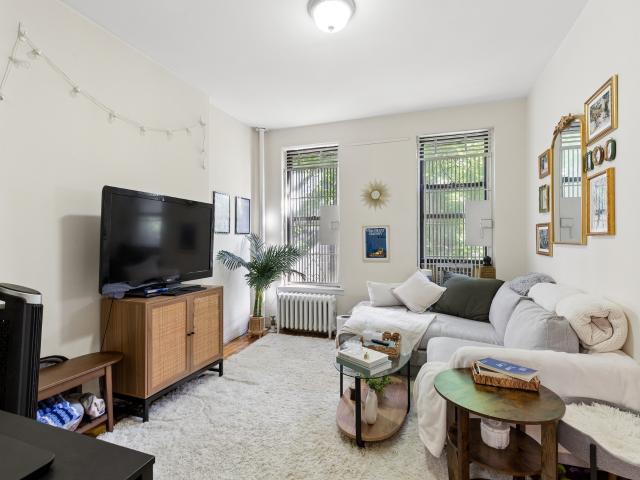 521 East 83rd Street, New York, NY