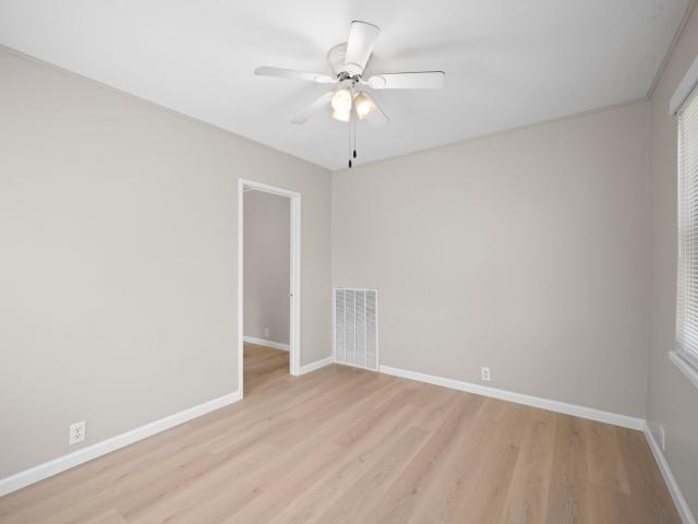 521 Hawkins Rd # 4