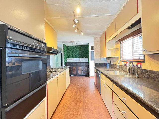 521 Orange Ave 128