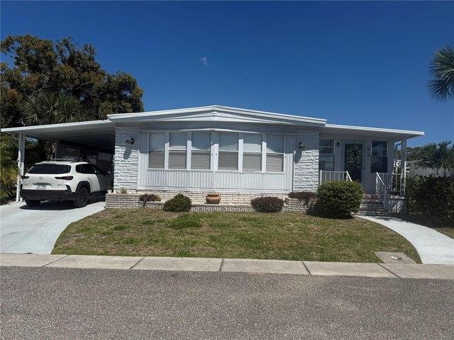 521 Lotus Blossom Dr, Venice, FL 34293