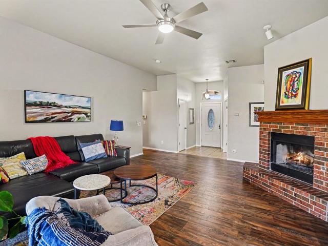 521 Loyd Lane