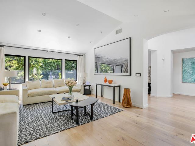 521 Loring Ave, Los Angeles, CA 90024 | MLS #26636 | Compass