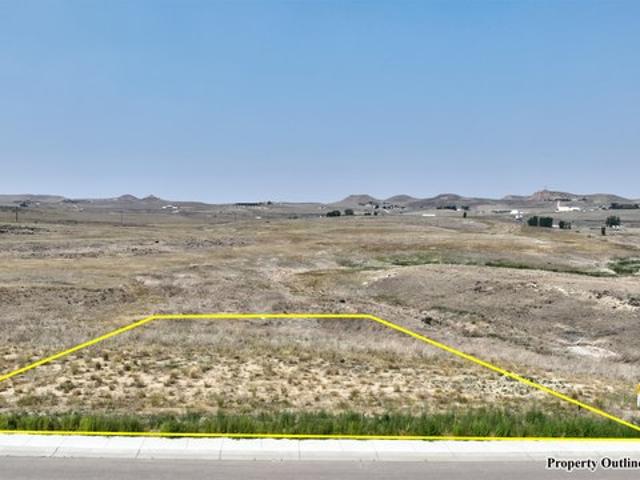 521 Mountain Shadow Dr, Gillette, WY 82718