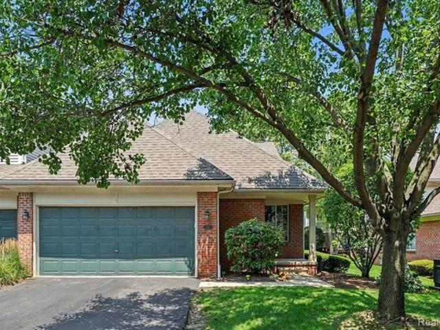 521 Macwilliams Ln Unit 11, Royal Oak, MI 48067
