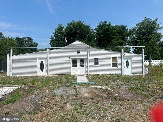 521 Magnolia Rd, Pemberton, NJ 08068