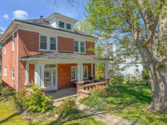 521 main st s