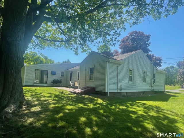 521 Mill St, Southington, CT 06489 | MLS #24163 | Compass