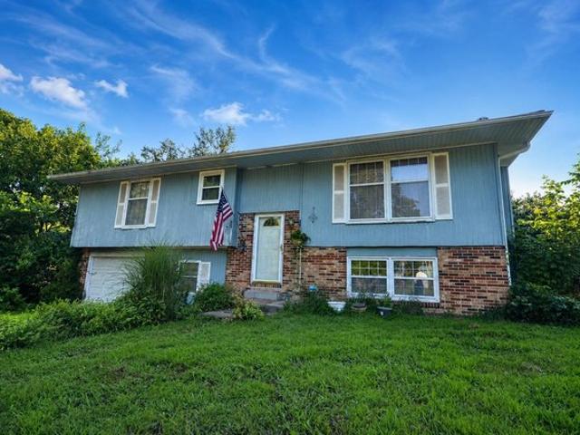 521 N Broadview Ct, Columbia, MO 65201