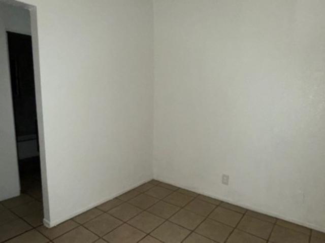 521 N Decatur Boulevard B