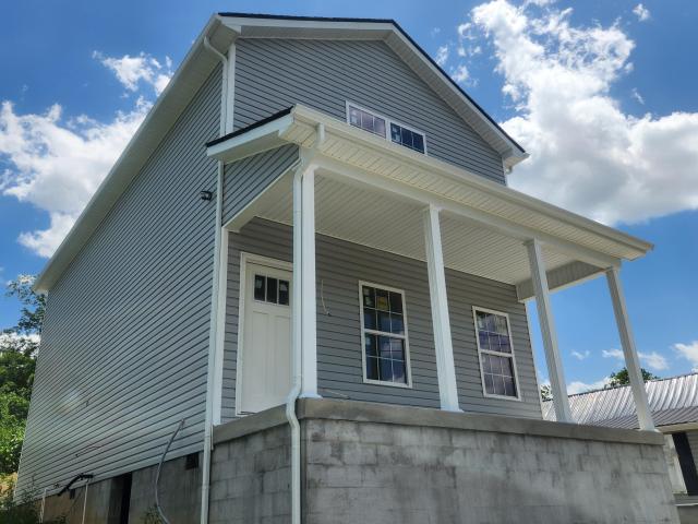 521 N Hill Street