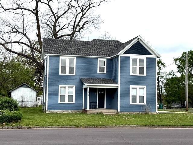 521 N Oakland Ave, Mountain Grove, MO 65711