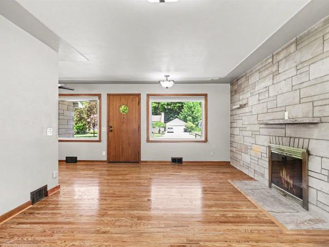 521 North Drive