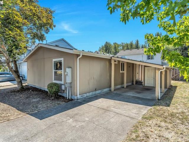 521 NE Mariners Loop, Portland, OR 97211