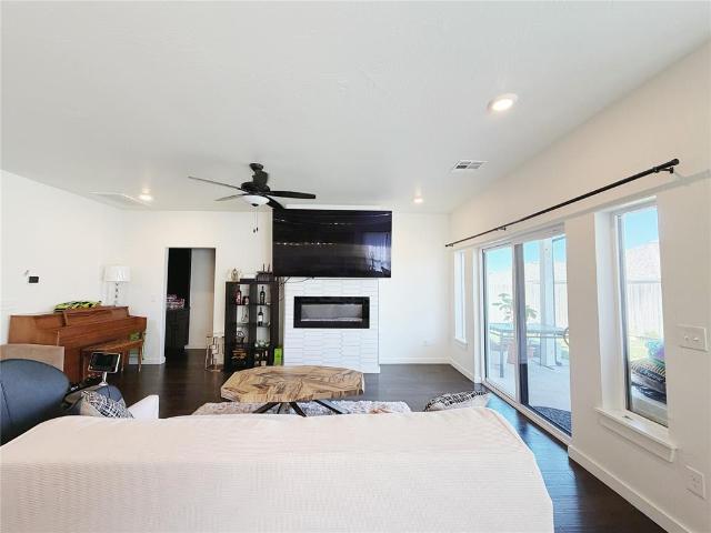 521 NW 176th Terrace